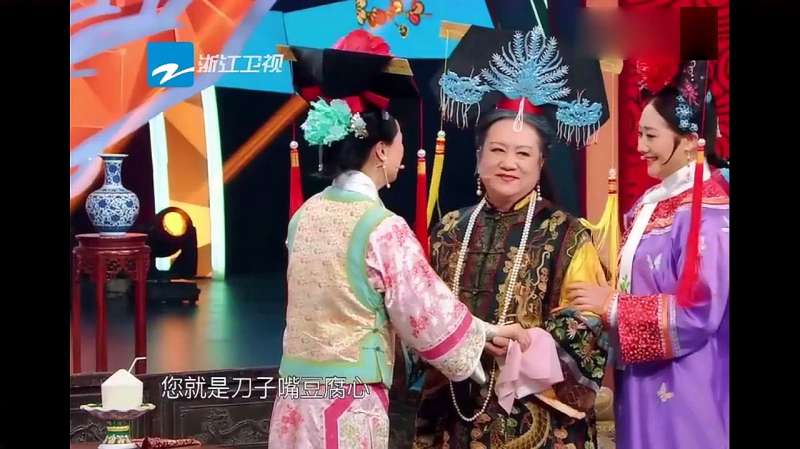 还珠格格剧组重聚,21年后晴儿再遇老佛爷,引发全场飙泪!