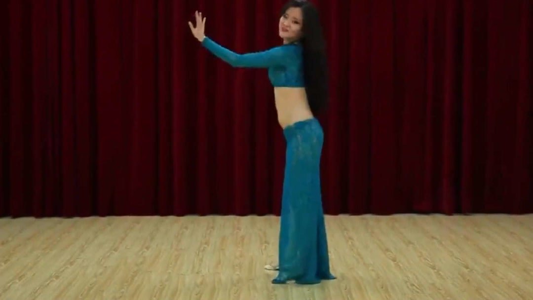 完美身材和舞姿的女神带来的肚皮舞,这是我见过最美的舞蹈了