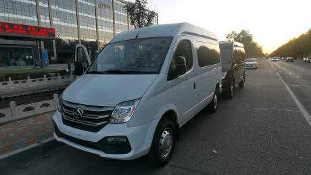 16万起的大通房车,这些配置基本够你旅途上用了