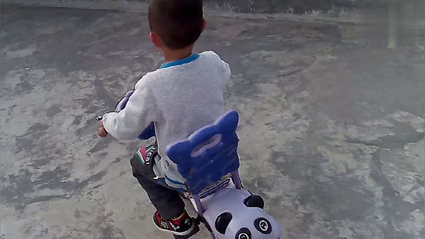 小孩学自行车视频教程,教小孩学自行车VID