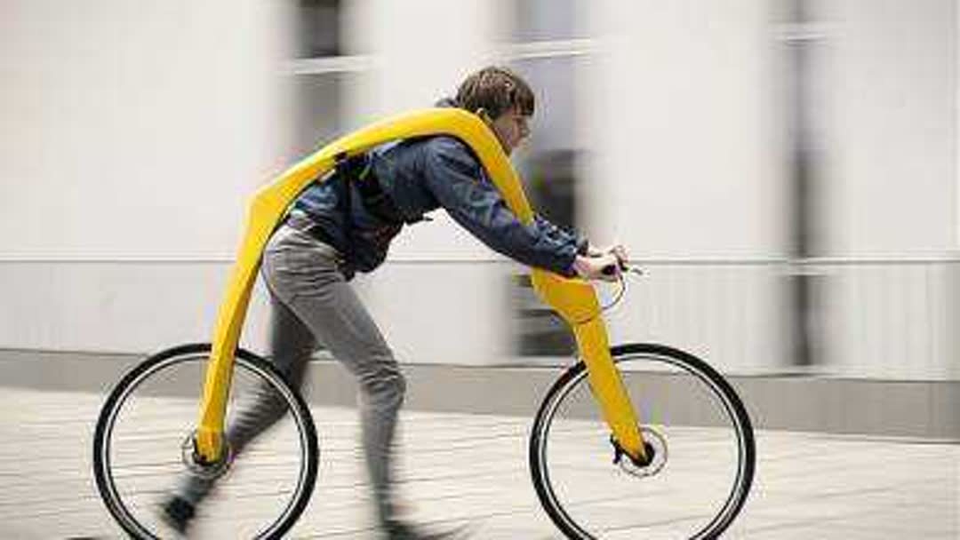 世界首辆没有脚踏板自行车,不伤膝盖还省力,比电动车速度更快