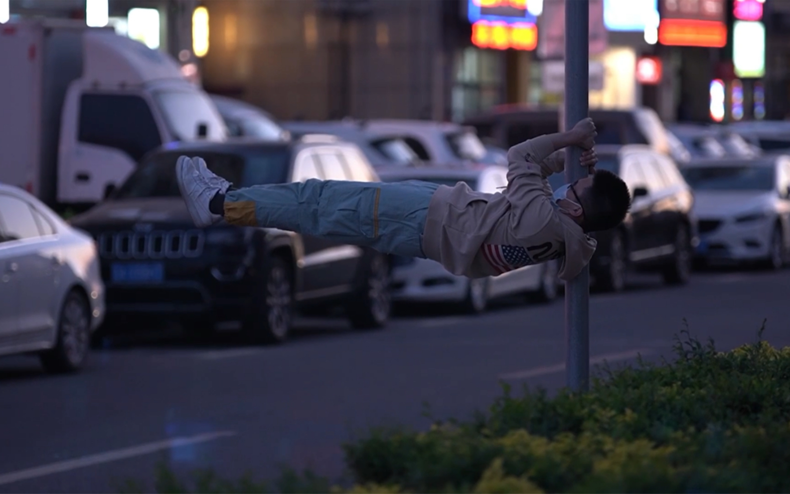 第一次尝试A6400+适马50-100上WBS稳定器,全程100mm端拍摄,直出...