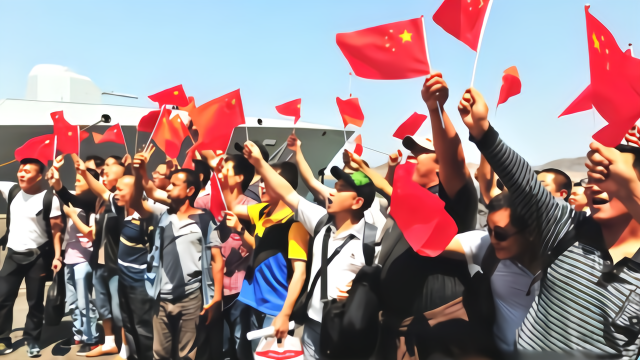 接亲人回家!中国撤侨令国人热泪盈眶,只因战舰上的标语太感动!