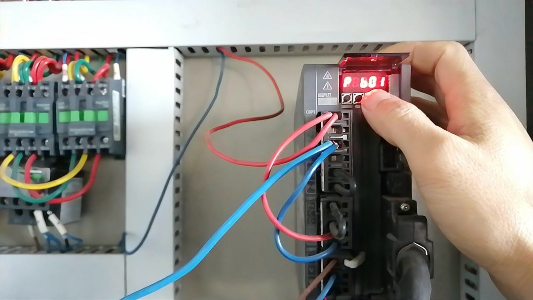 三菱MR伺服驱动器参数设置第六十课增益滤波器参数设定PB01/2/3