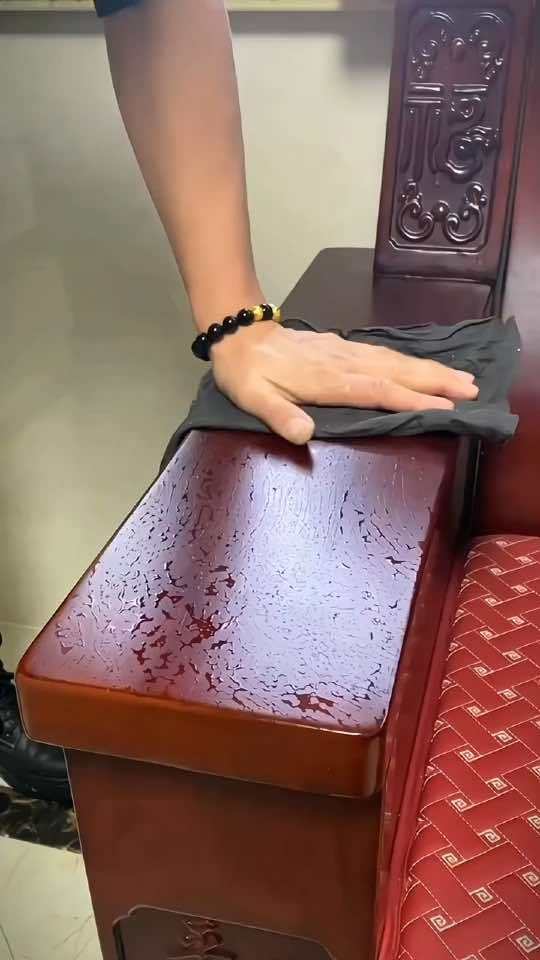 虽然丑,但擦玻璃制品不留水痕,不掉毛不掉色吸水性强的抹布