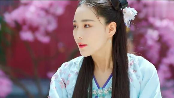 影视剧中“杖刑”盘点,头一次见到站着打板子的,美女生不如死!