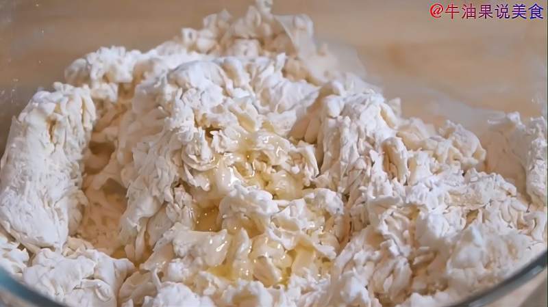 家常自制披萨做法,简单方便又好吃!喜欢的朋友试做一下吧