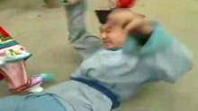 还珠格格:小燕子这波大快人心,动手教训容嬷嬷,容嬷嬷不敢吭声