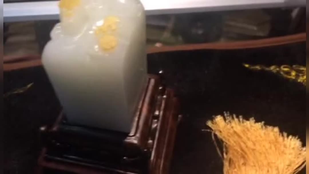 长见识:6万的和田玉2年后每克价格直线飙升变成了200万