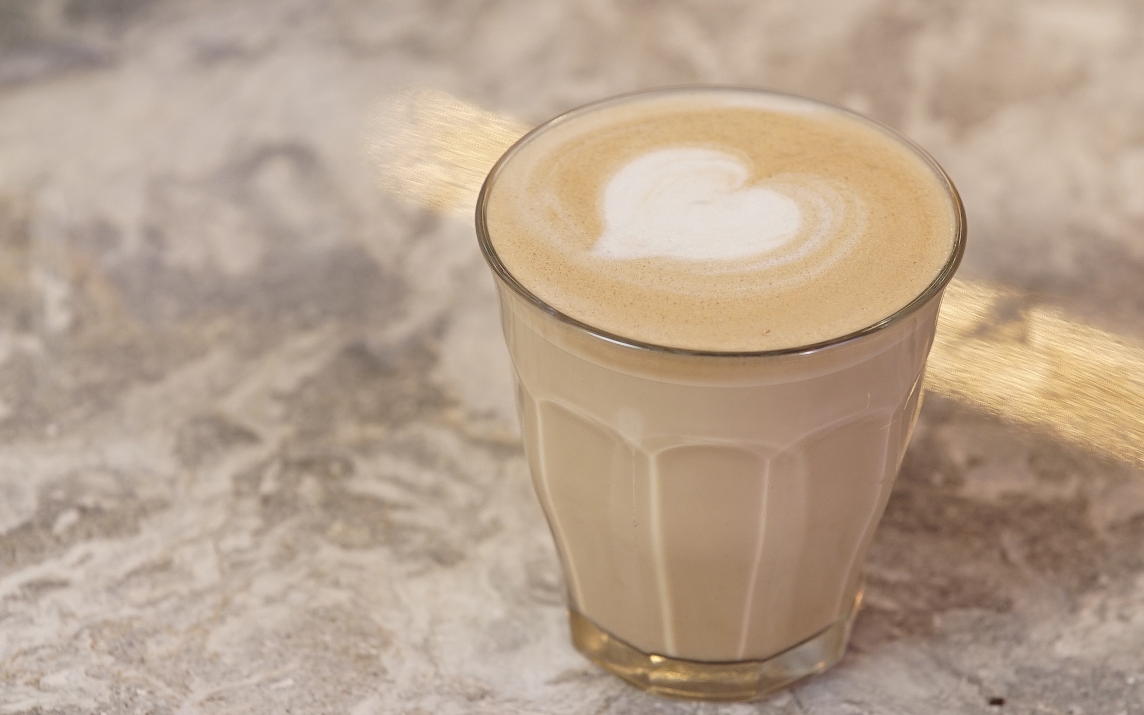 跟着意大利帅哥学做白咖啡Flat White 青椒与红椒