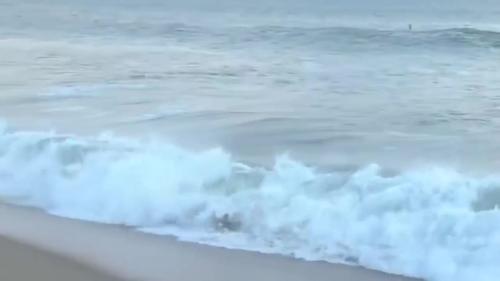 潮汐是如何发生的,地球两边为什么同时涨潮?长知识了