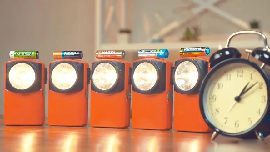 超贵电池就比便宜的耐用?老外测试电池使用时间后结果显而易见!