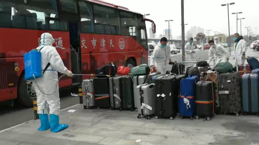 到隔离酒店集中给行李消毒