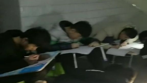 衡水中学的学习氛围,挑灯夜战