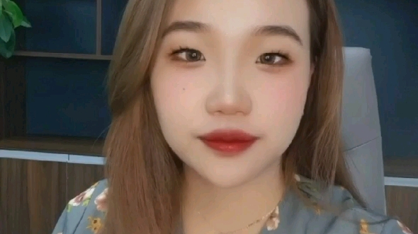 Sensica姗卡动态射频美容仪,提拉紧致好帮手～