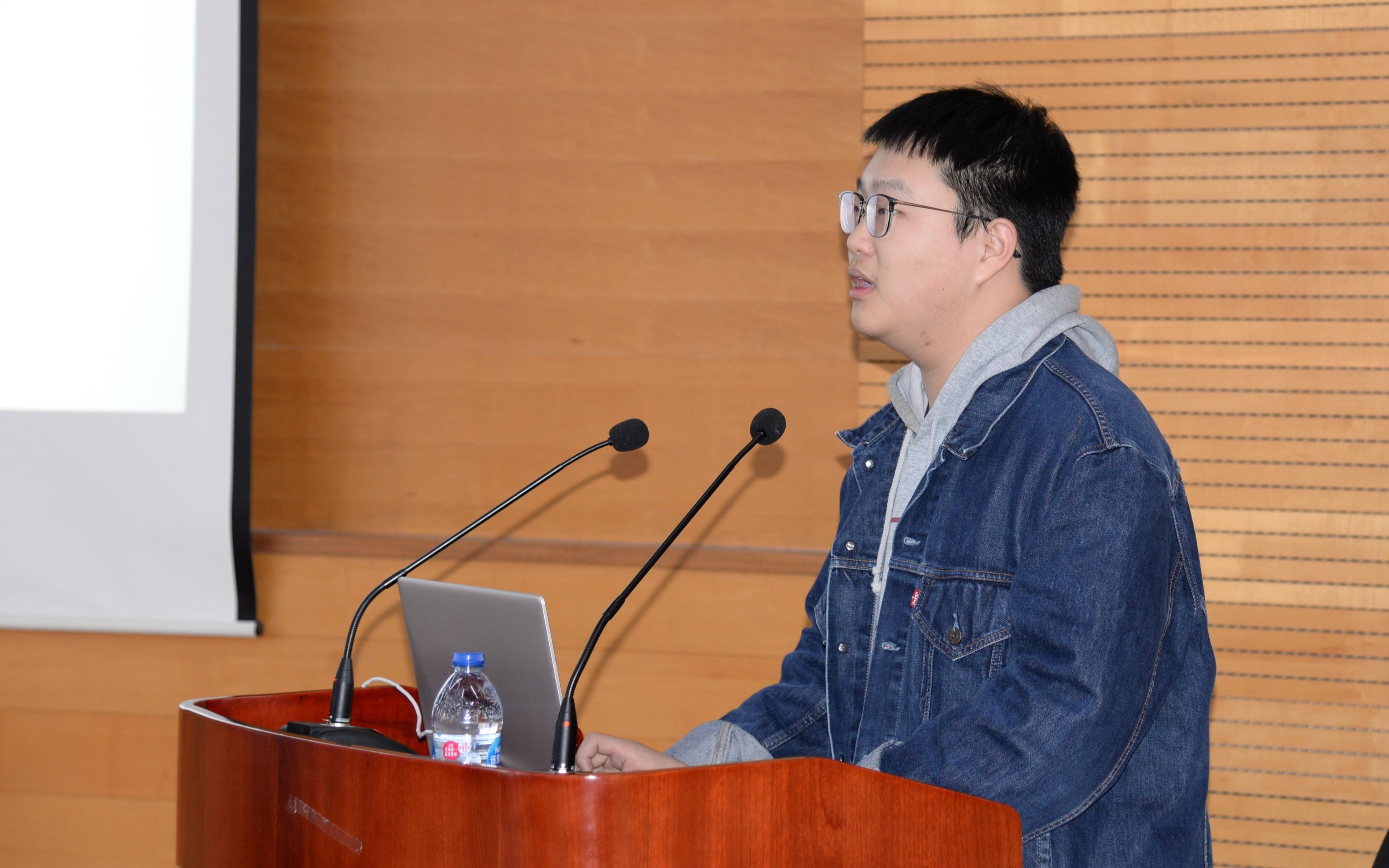 ...“同车入林,夕拾枫叶”学生骨干创造营第一期——公众号推送与新闻稿