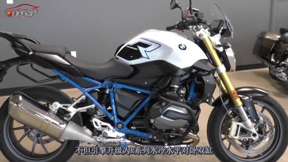 摩托界的跨界车!水冷式Boxer引擎,LCD液晶屏幕,运动街跑风格