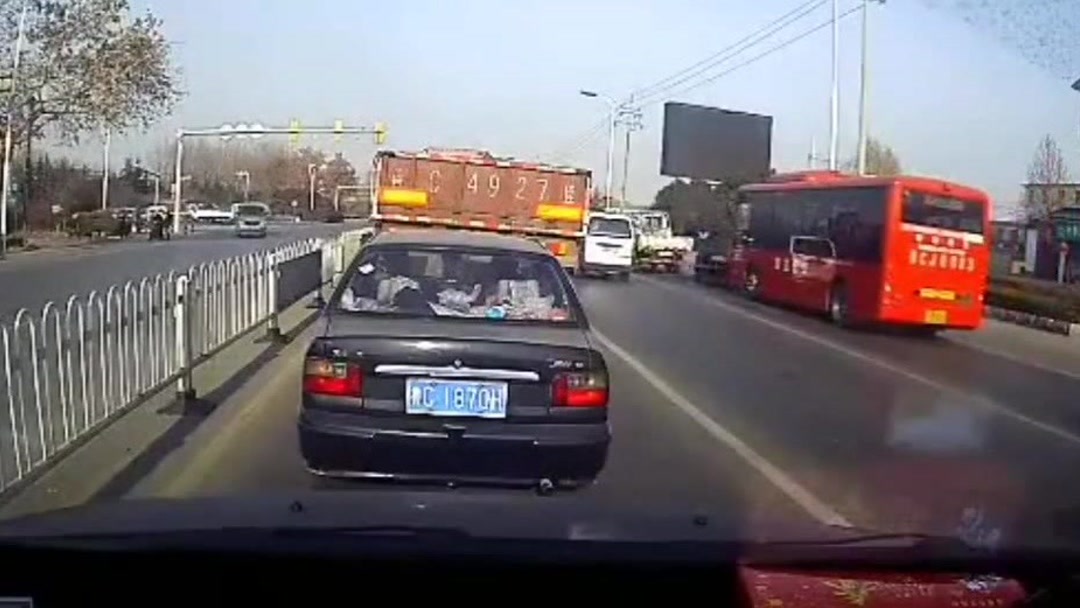 捷达轿车“秀”操作