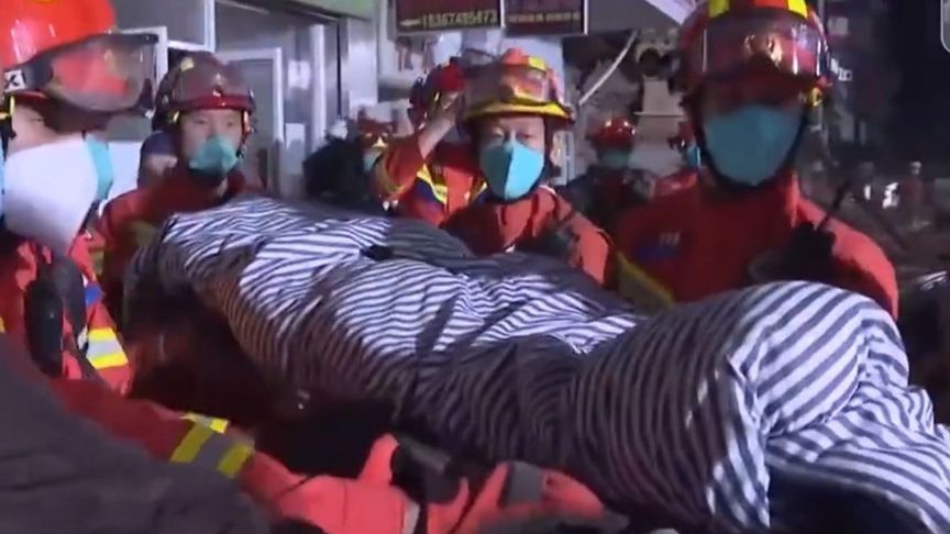 最新!长沙居民自建房倒塌事故近88小时后救出第9名被困者