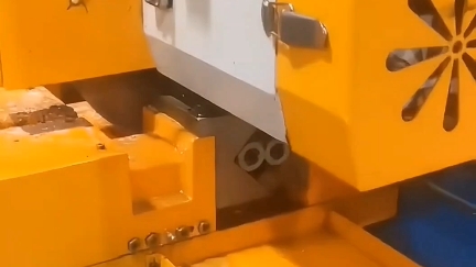 NO.1#全自动切管机 自动化设备 #高温下的劳动者 切管机 双管齐下