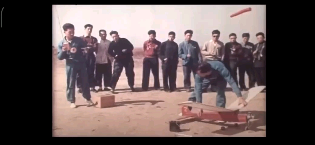 【1959年新中国第一届运动会——航模飞机】 有航模飞机还有航模船...