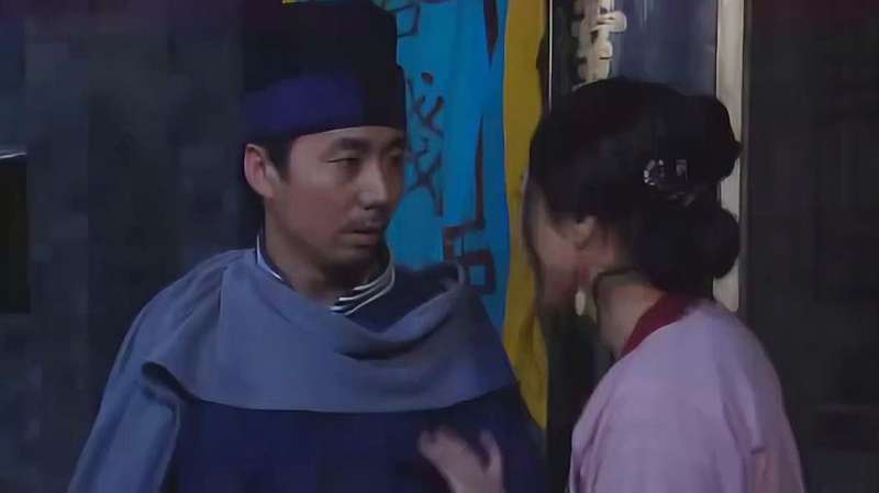 武林外传:佟掌柜苦留邢捕头,怎料对方不依,算盘伺候!