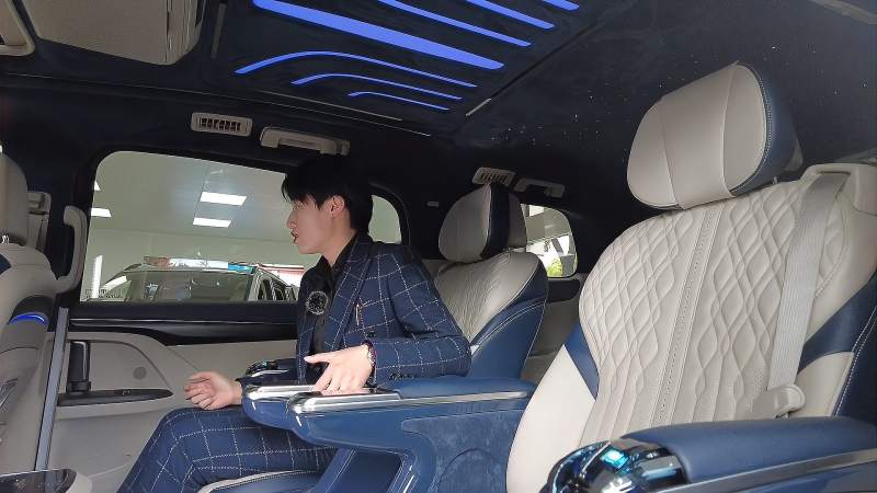 新别克gl8改装升级版+7坐多功能商务车+详细配置介绍