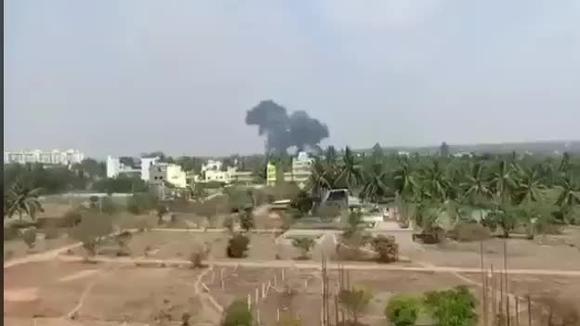 印度空军飞行表演队两架飞机空中撞击事故