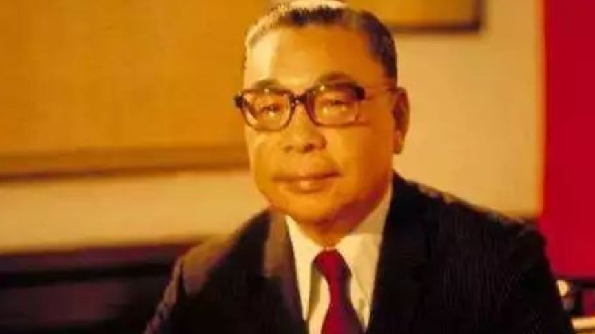 1986年,蒋经国召开会议,强调中国必须统一