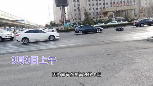 骑电动车千万不要和汽车抢行,两轮和四轮刹车是不一样的。