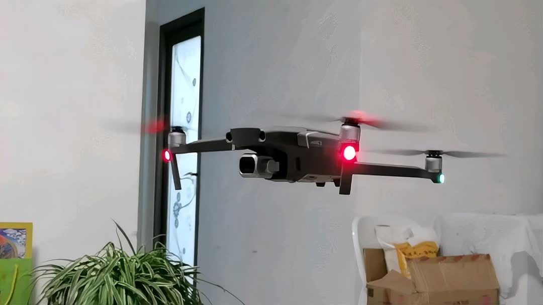首次体验大疆御2无人机室内飞行