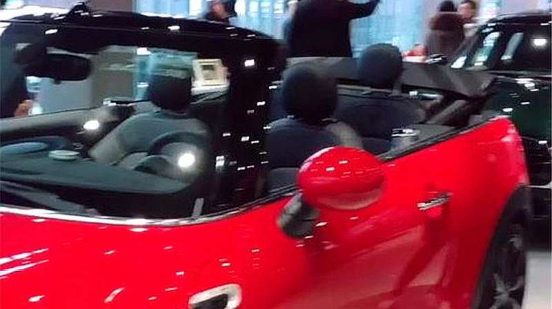 现在的宝马汽车经销商太厉害了,为了多卖辆车,直接放大招了