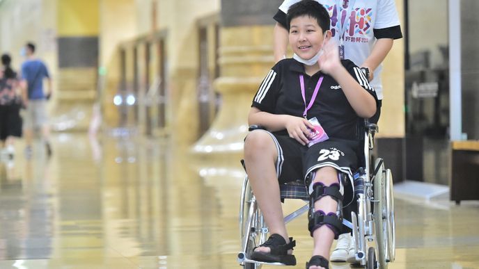 果然视频丨"齐鲁杯"小选手坐轮椅参加展演