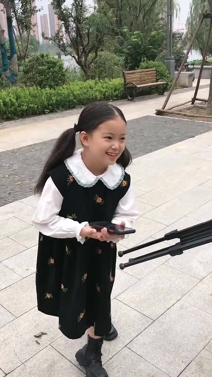 李悟两个辫子也太可爱了吧