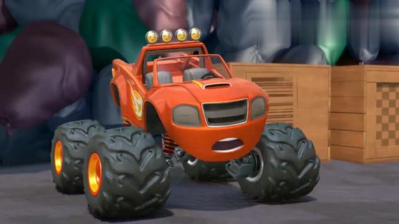 飚速正在被机器人攻击,聪明的他利用吸尘器巧妙的化解危机