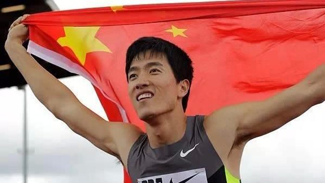 重温经典:刘翔一人挑美国队6人,跑出12秒87创新的世界纪录