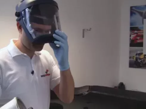 如何制作碳纤维汽车引擎盖(第二部分)