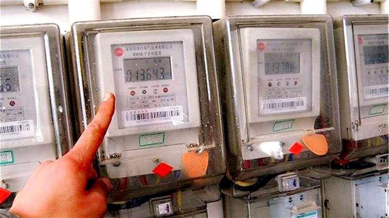 抄电表员偷偷提醒我:这2种电器,用完记得拔插头,能省不少电费