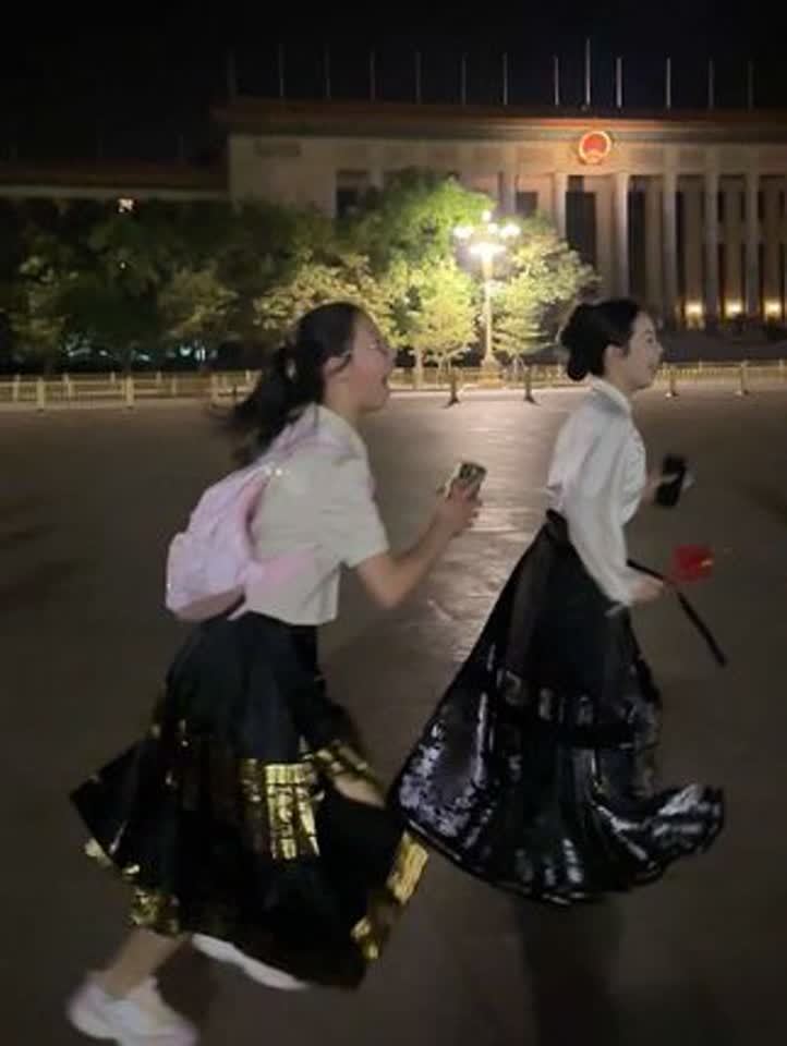 苦练800米,只为看升旗!#升旗仪式