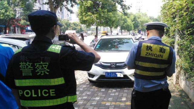 交警提示:这些汽车违章将不再扣分,经常开车的朋友们有福了!