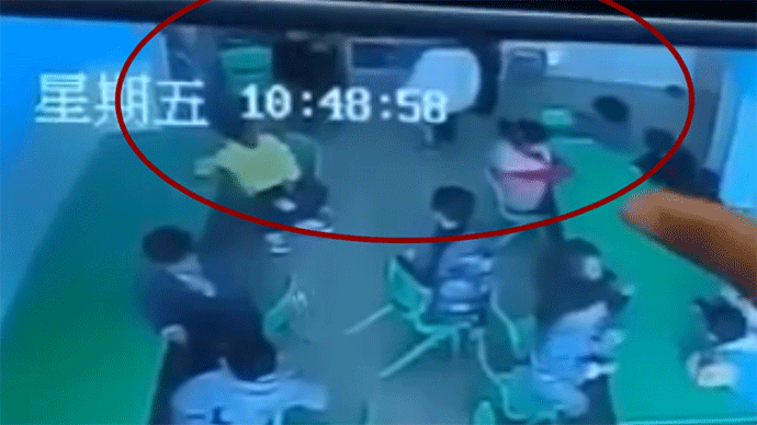 教育部通报典型案例:安徽一幼师甩幼儿致伤,列入资格限制库