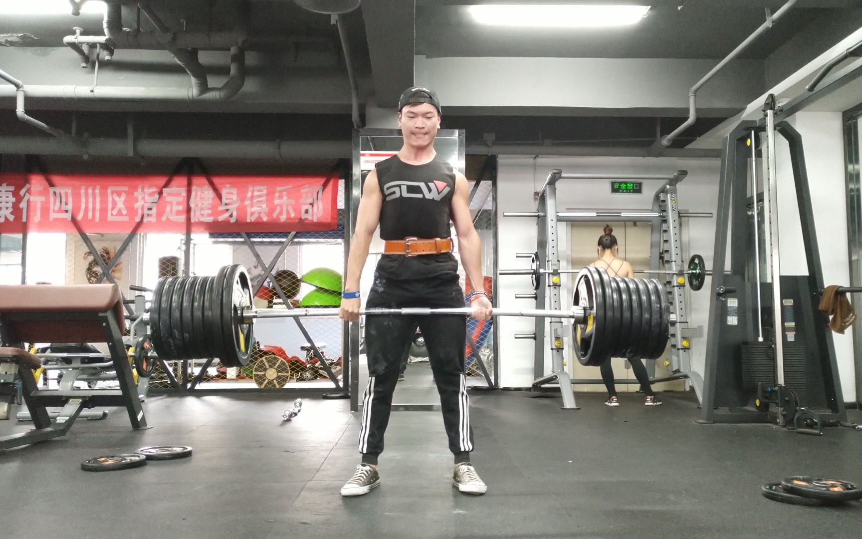 为你揭秘!大学生沉迷健身,是怎么计划一天三练的?又是怎样成为健身...