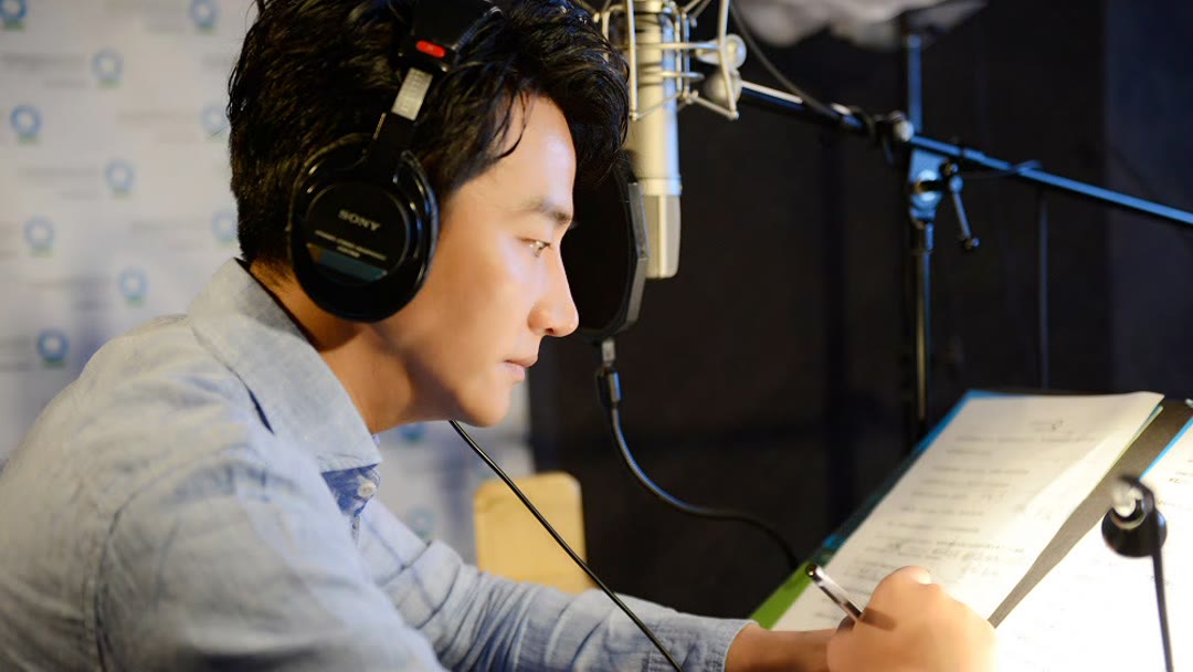 黄轩邀请你体验公益VR影片《树冠之下》