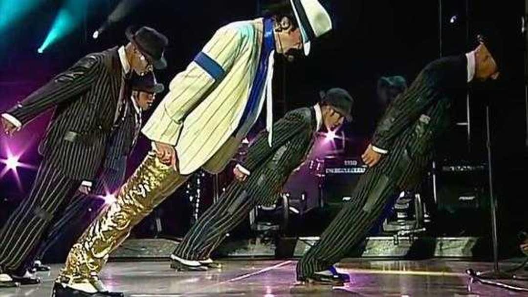 迈克尔杰克逊舞蹈史上最经典的动作!一直被模仿,从未被超越