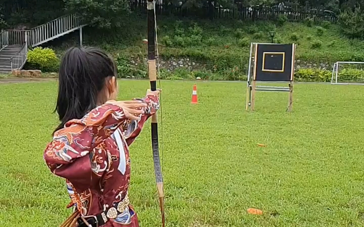 传统弓射箭慢镜头记录~初中部记录