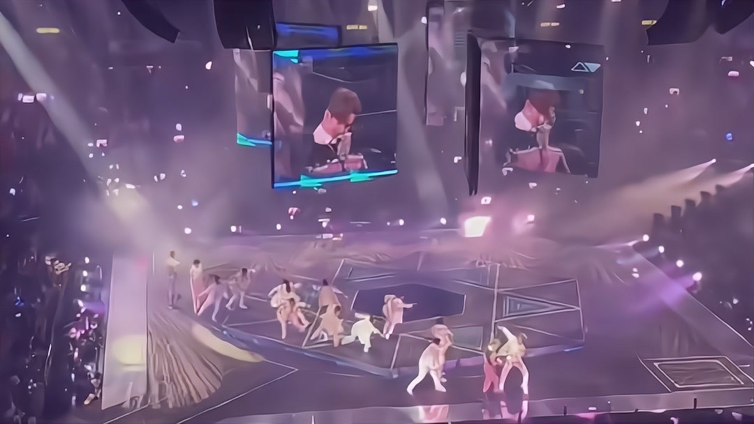 香港男团演唱会事故现场曝光,被砸伤舞者进ICU,票价炒到37万
