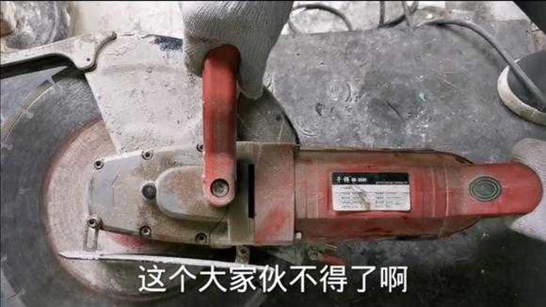 维修一台大型石材切割机,客户说开机冒烟了,大家看还有价值修吗