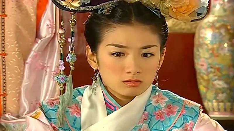 还珠格格:桂嬷嬷和知画一唱一和讽刺小燕子,小燕子气得找永琪!