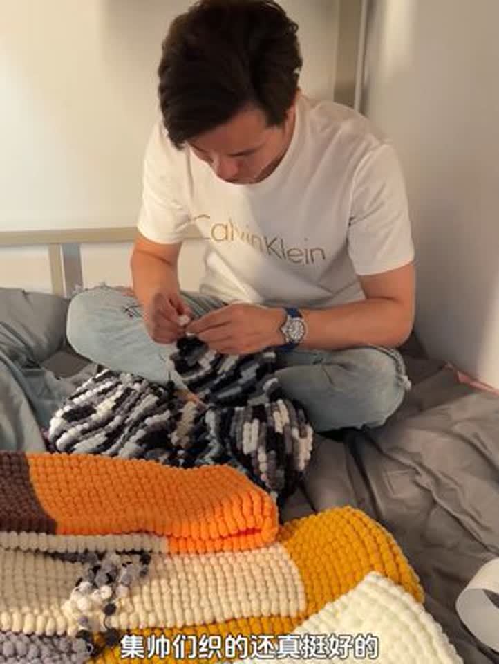 救命!集帅们都学会织围巾啦!赶紧#手工diy #玩毛线 #织围巾