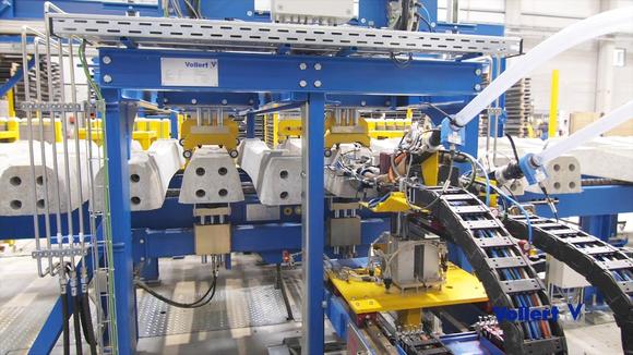 火车轨枕生产过程,全部自动化机械,实在太先进了